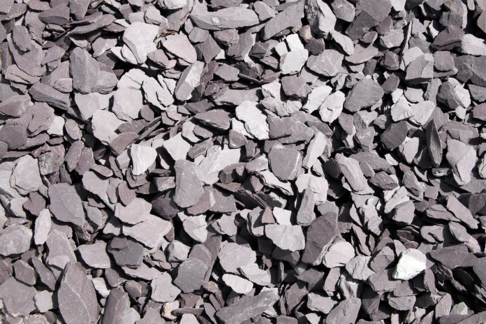 Creative Ways to Use Slate Chippings in Your Garden